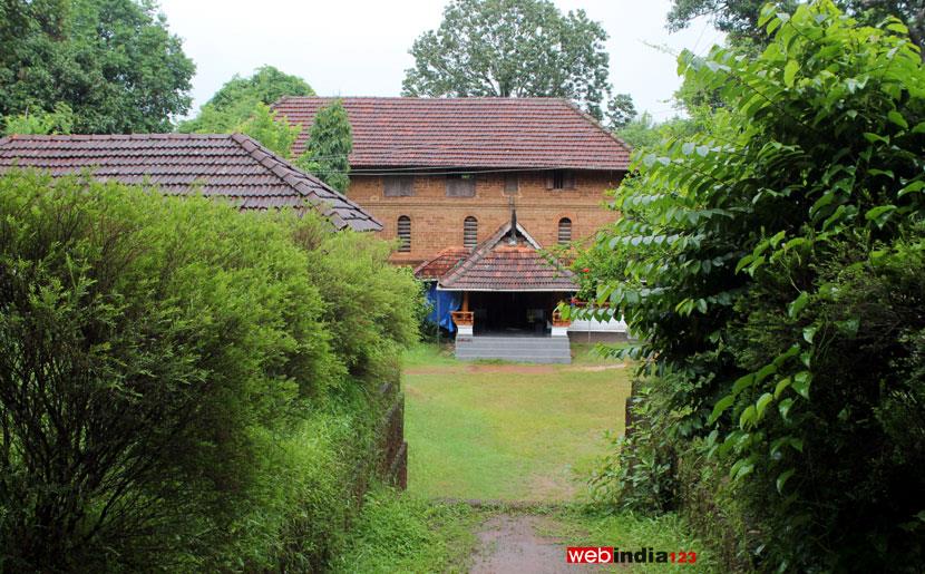 Ozhungal Mana | Palakkad by Webindia123 Editor, Travel, Tourism Article