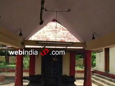 Kodumon Palliyara Temple For Curing Spider Bites by Webindia123 Editor ...