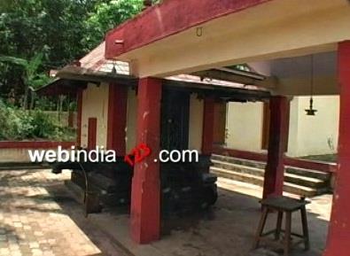 Kodumon Palliyara Temple For Curing Spider Bites by Webindia123 Editor ...